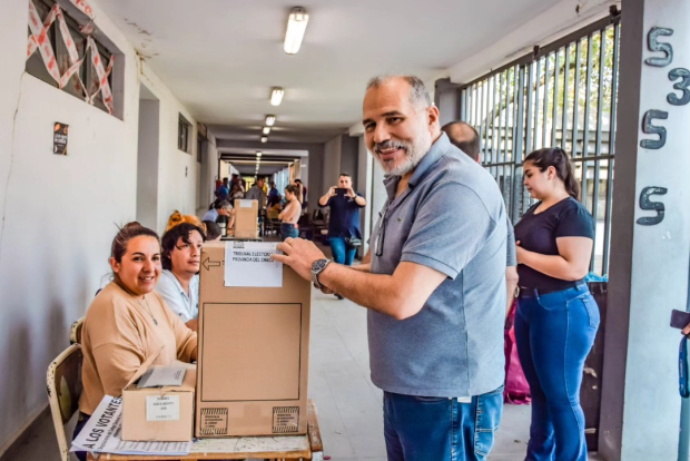 El ex intendente Antonio Rodas ganó cómodamente en Fontana con más del ...