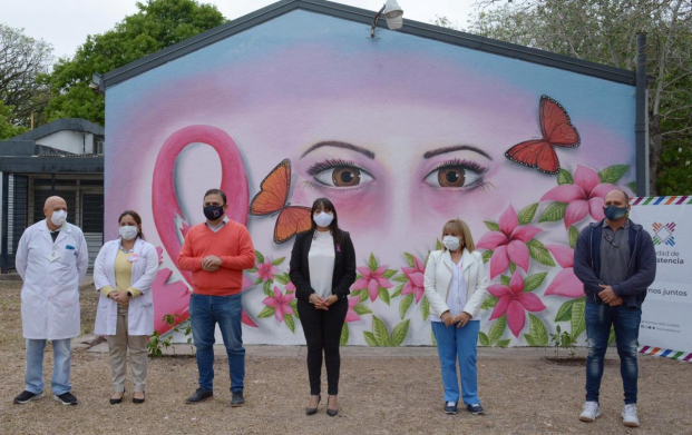 Inauguran un mural en el Hospital Perrando en el marco de la lucha ...